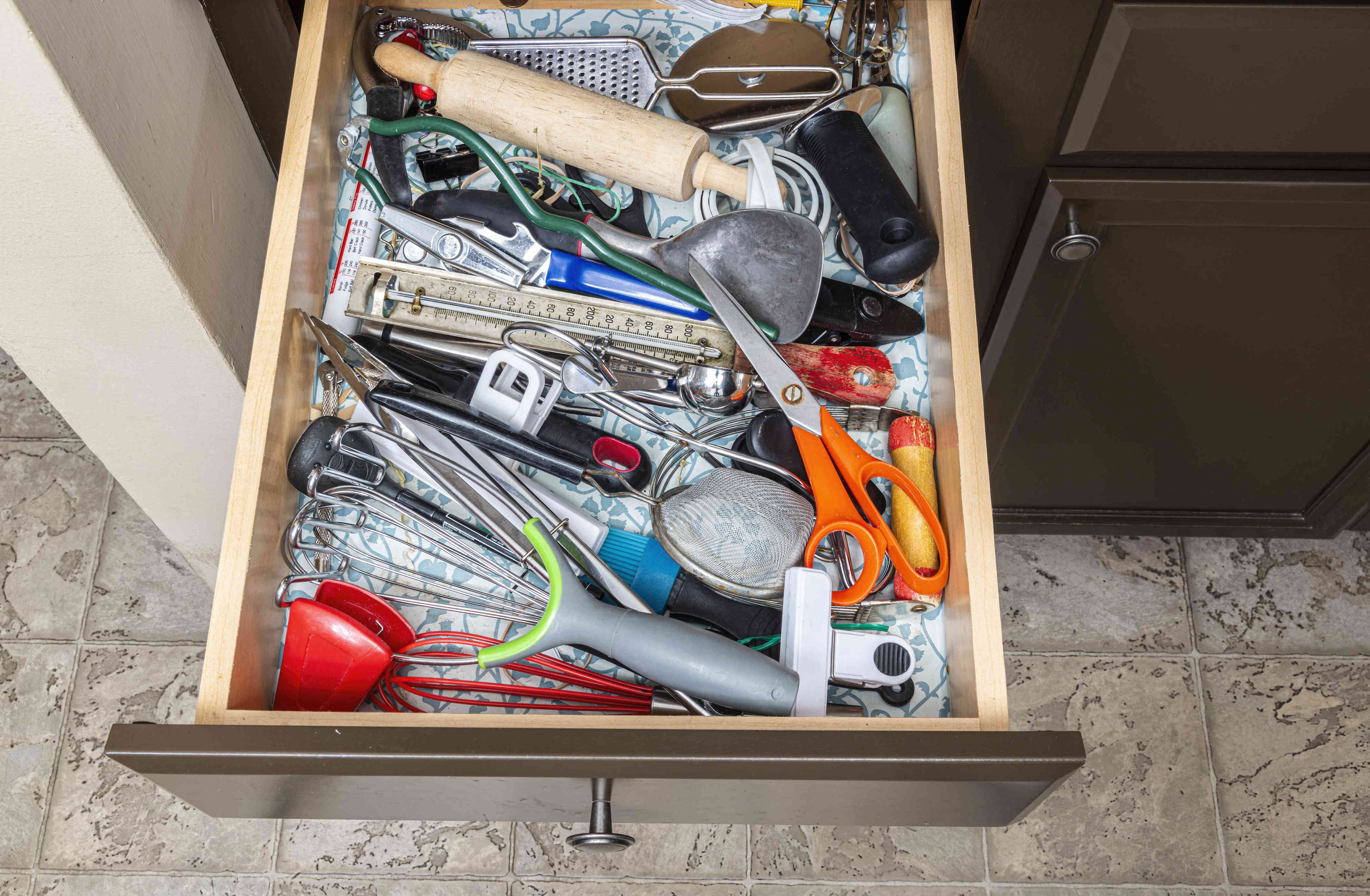 10 things you can toss from your junk drawer today to create space