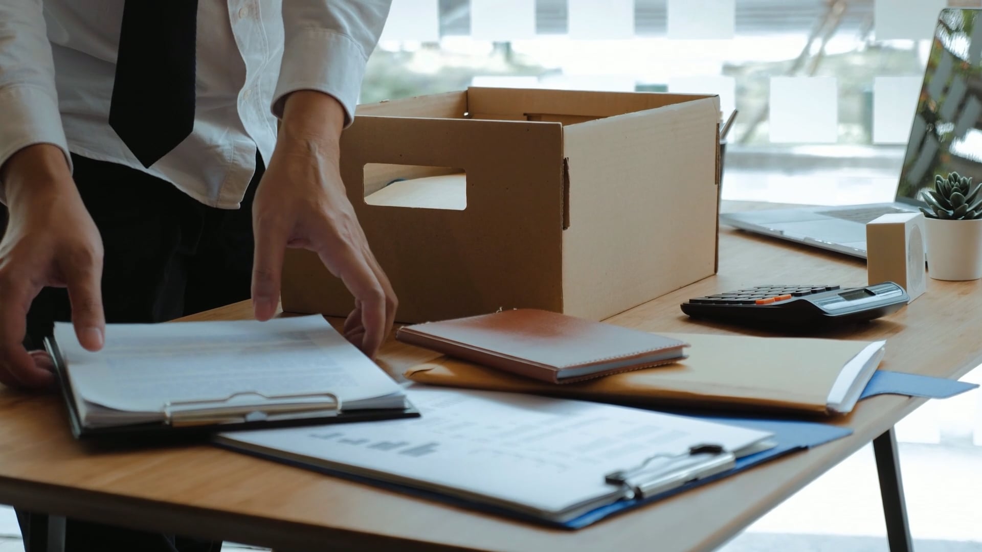 Lutnick promises "fantastic" jobs data but 1.17 million layoff ...