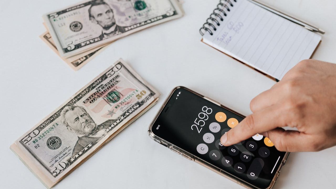 9 simple budget moves that protect you from surprise expenses later