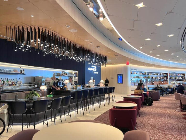 Airport lounge access is tightening in 2026 for Capital One and Chase ...
