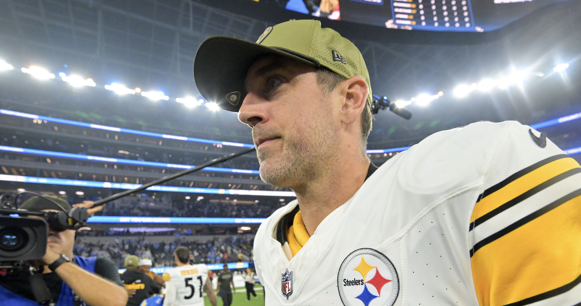 5 reasons many gay NFL fans have turned on Aaron Rodgers
