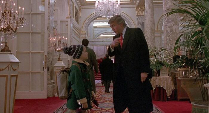 30 hidden details that only observant people noticed in 'Home Alone' movies