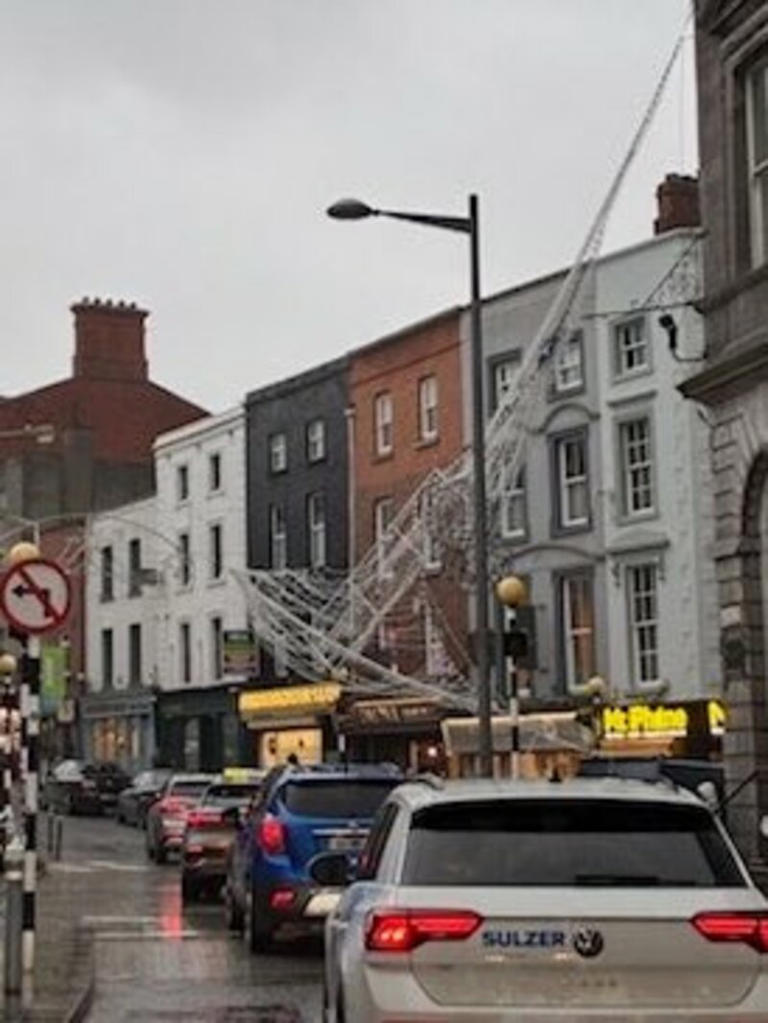 'Emergency' funding secured to save 'pulled-down' Christmas lights in ...