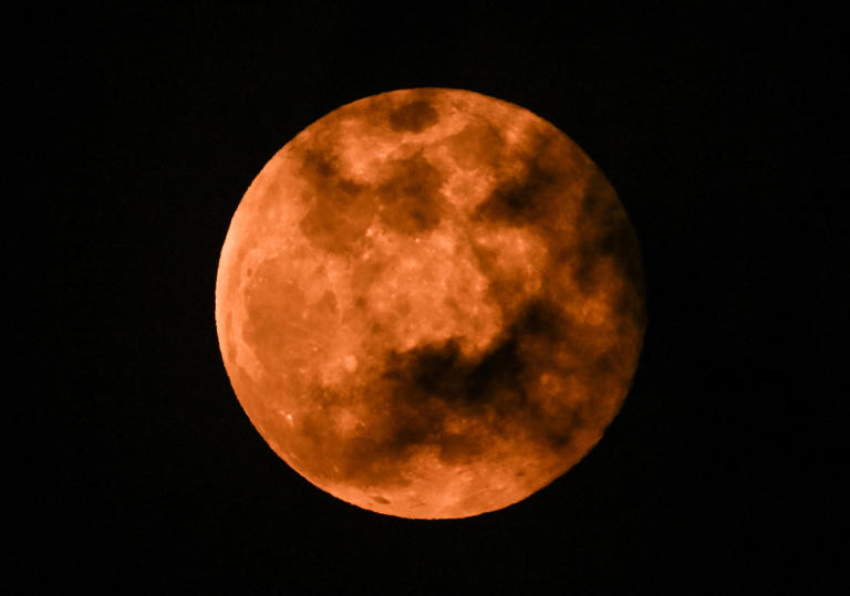 Will I be able to see the blood moon from my location? Where to watch