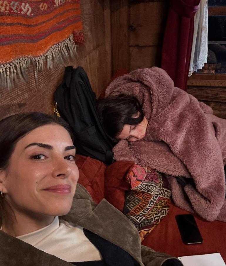 Deniz Baysal'dan eğlenceli paylaşım! Kamera arkasından yayınladı