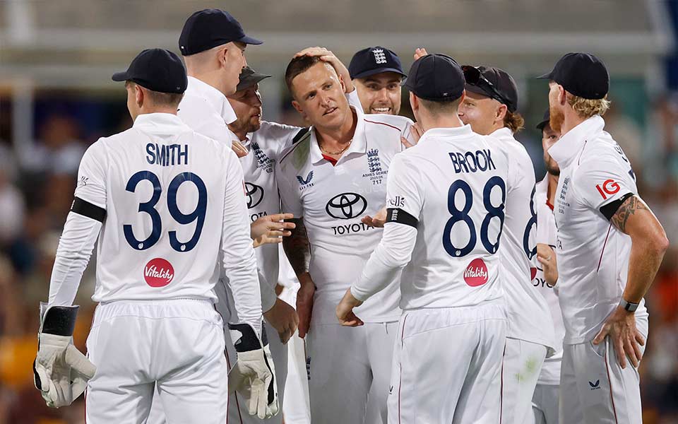 Ashes 2025-26: Australia vs England highlights & review – 2nd Test, Day 2