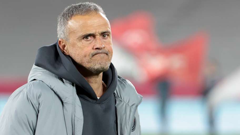 PSG : Luis Enrique envoie un message à Habib Beye avant de recevoir ...