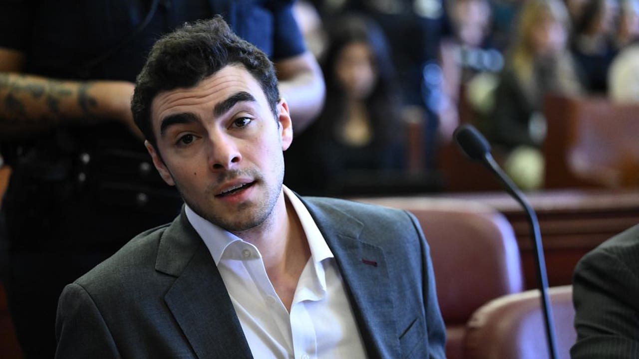 Judge rules federal prosecutors can't seek death penalty against Luigi ...