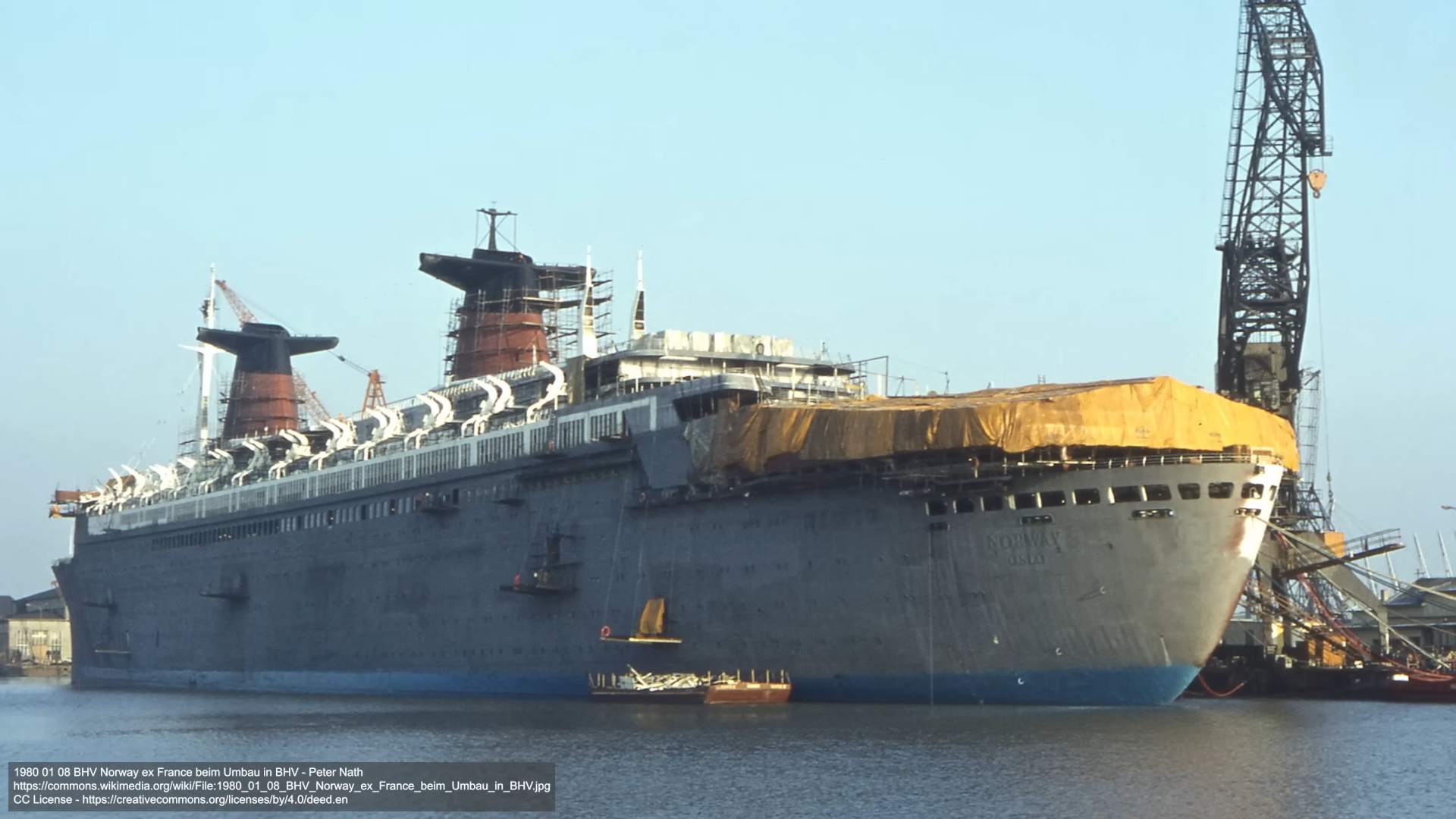 What’s the difference between a cruise ship and an ocean liner