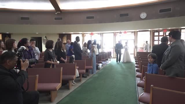 Vietnam vet walks daughter down the aisle | Happily TV