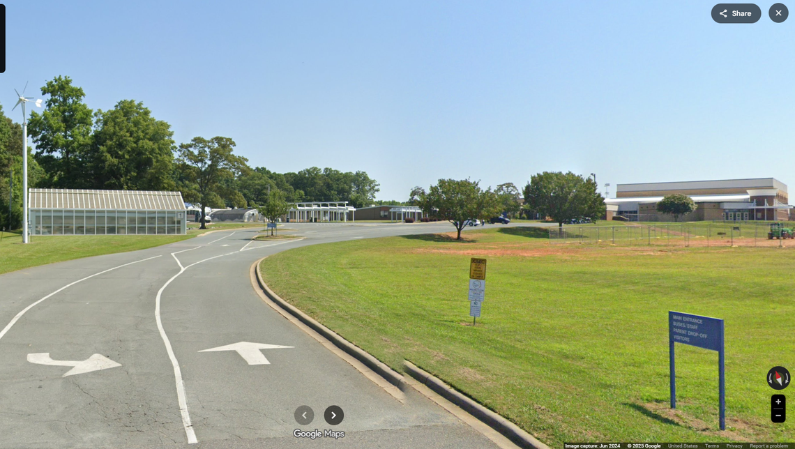 Two teachers suffer facial injuries while struggling with student, NC ...