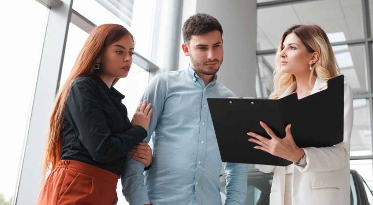 This is how American car dealers use the '4-square method' to make big ...