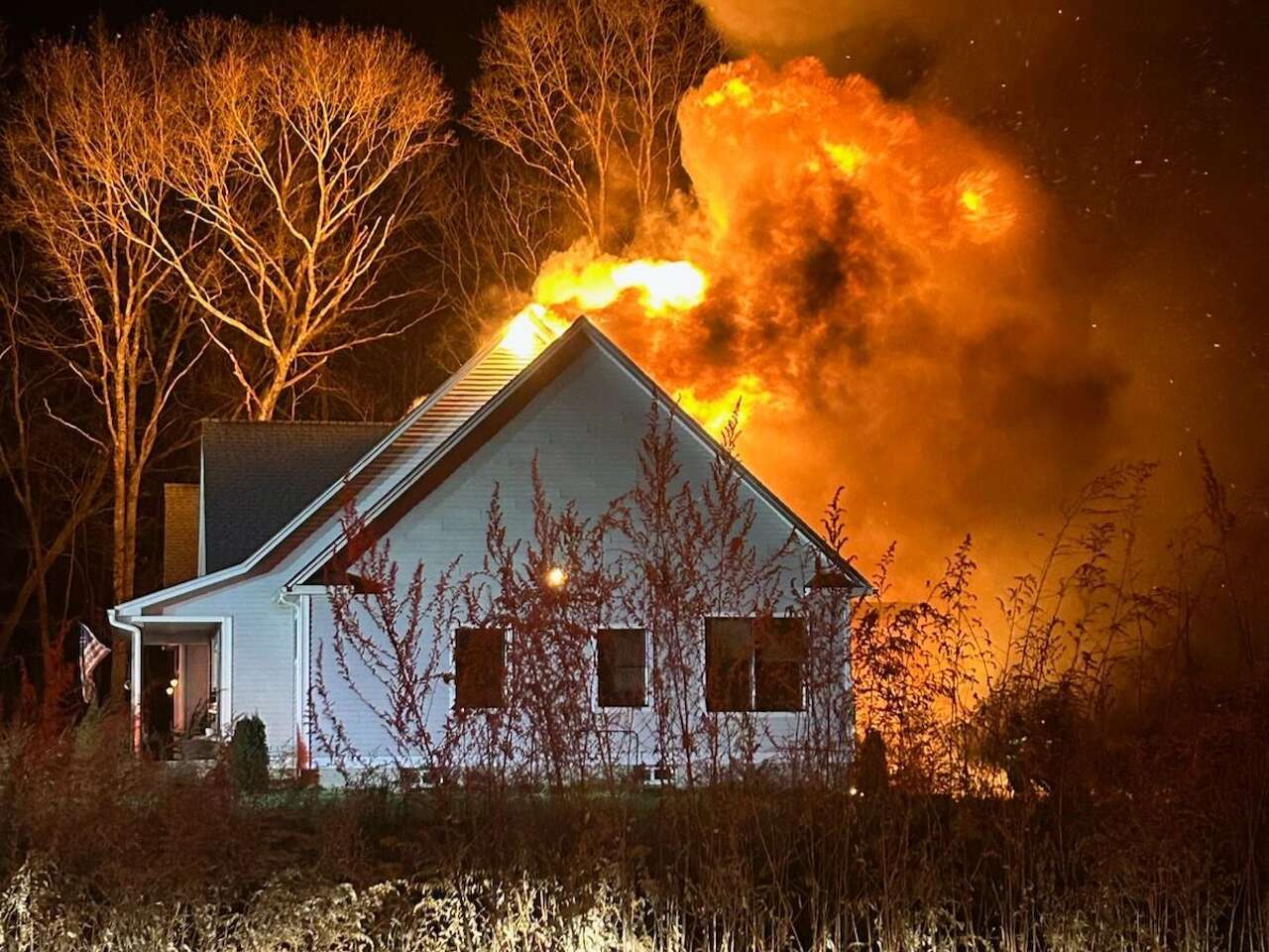 Firefighters extinguish overnight blaze at North Pond Way home in ...