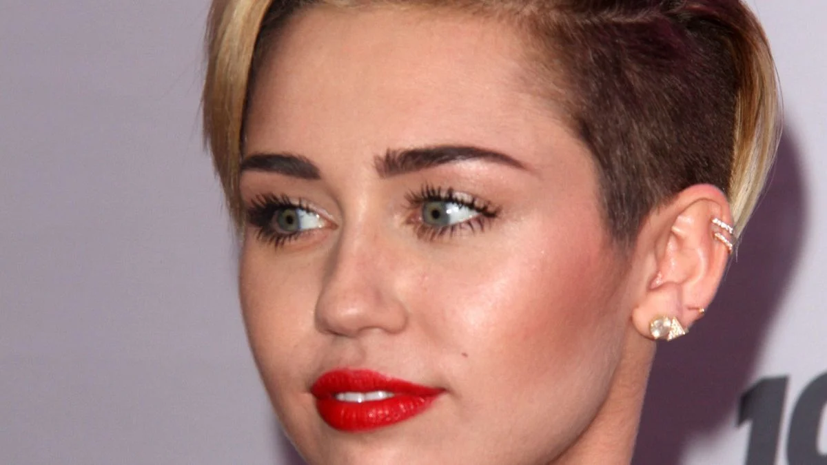 Miley Cyrus fans are shocked to discover her real name isn’t what they ...