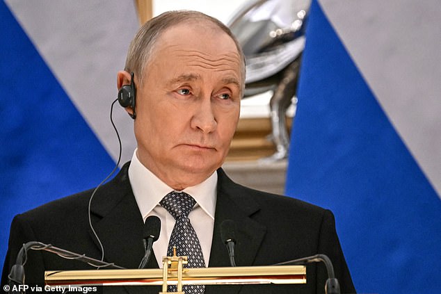 US tells Europe it must take over the majority of NATO's defence ...