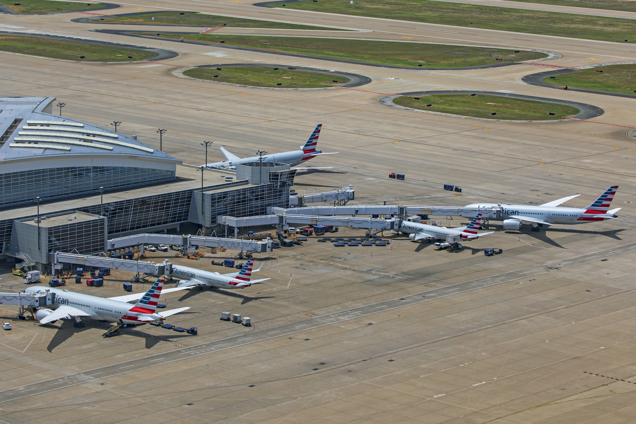 DFW CEO says new airport development not a concern