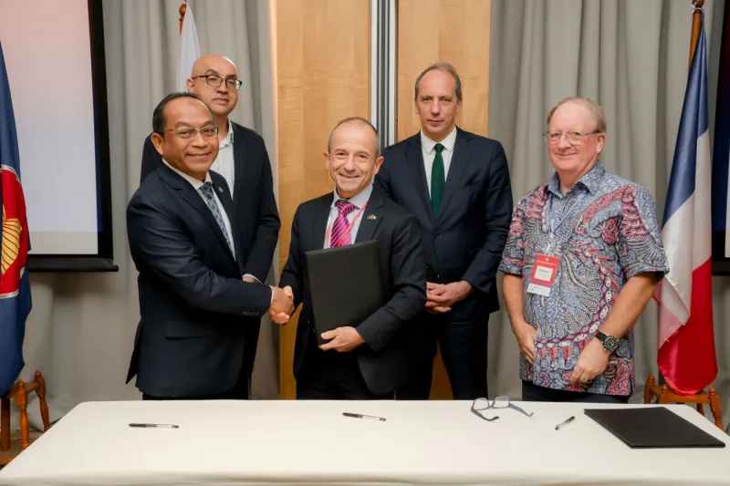 Grant funds acceleration of ASEAN Power Grid development