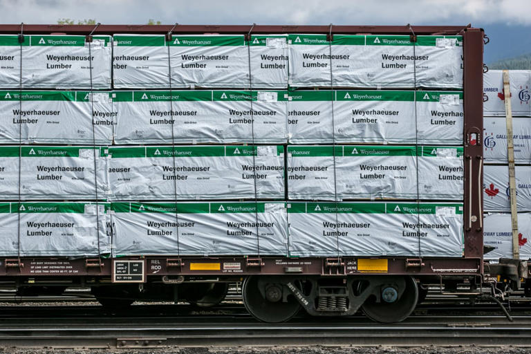 Weyerhaeuser stock trades for less than the value of its lumber. It’s ...