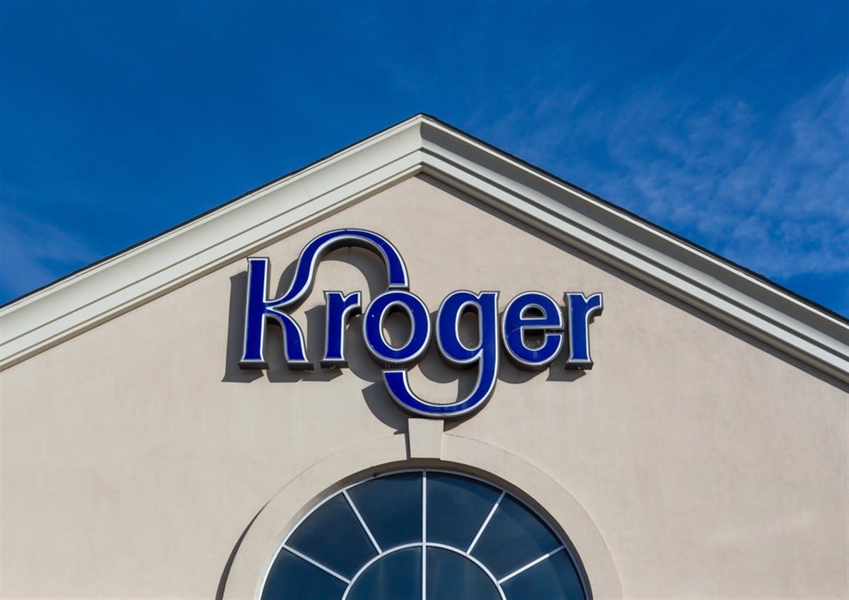 Kroger stock analysis: Digital pivot, dividend safety & 2026 growth plan