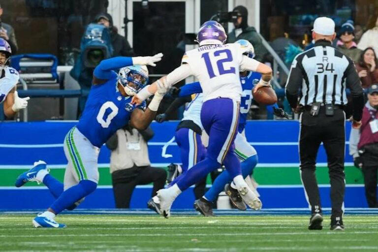 DeMarcus Lawrence has made Seahawks’ D-line dominant