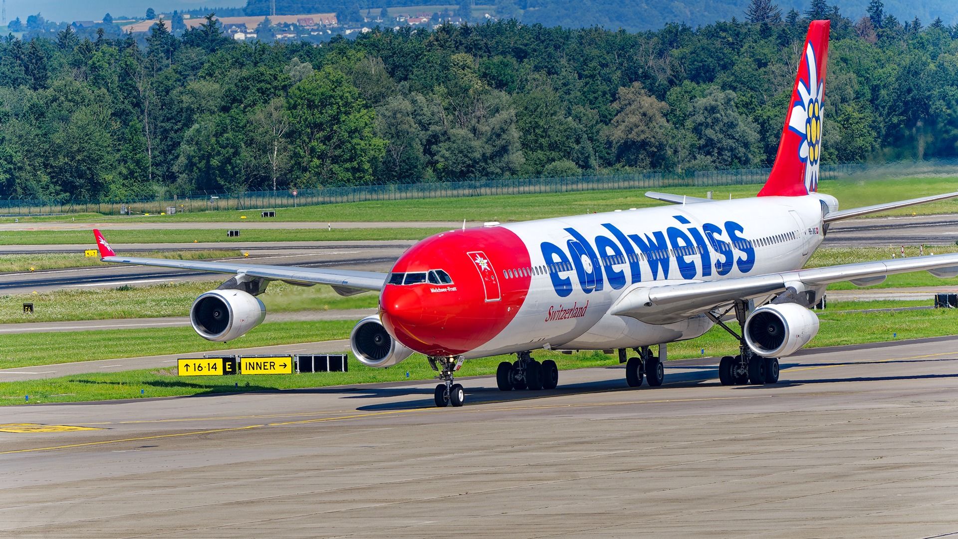 Edelweiss quickly repairs Airbus A340-300 after bird strike damages ...