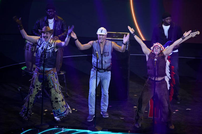 Trump grins and dances to YMCA at World Cup draw as fans fume 'game has ...