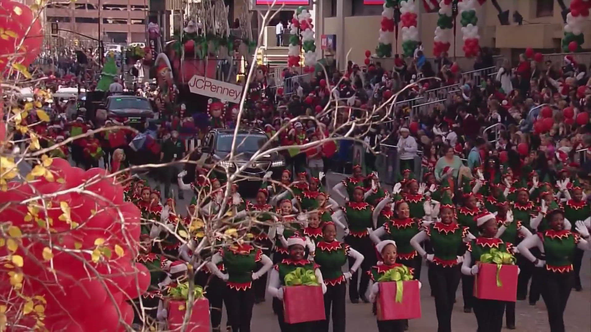 Dallas holiday parade returns Saturday