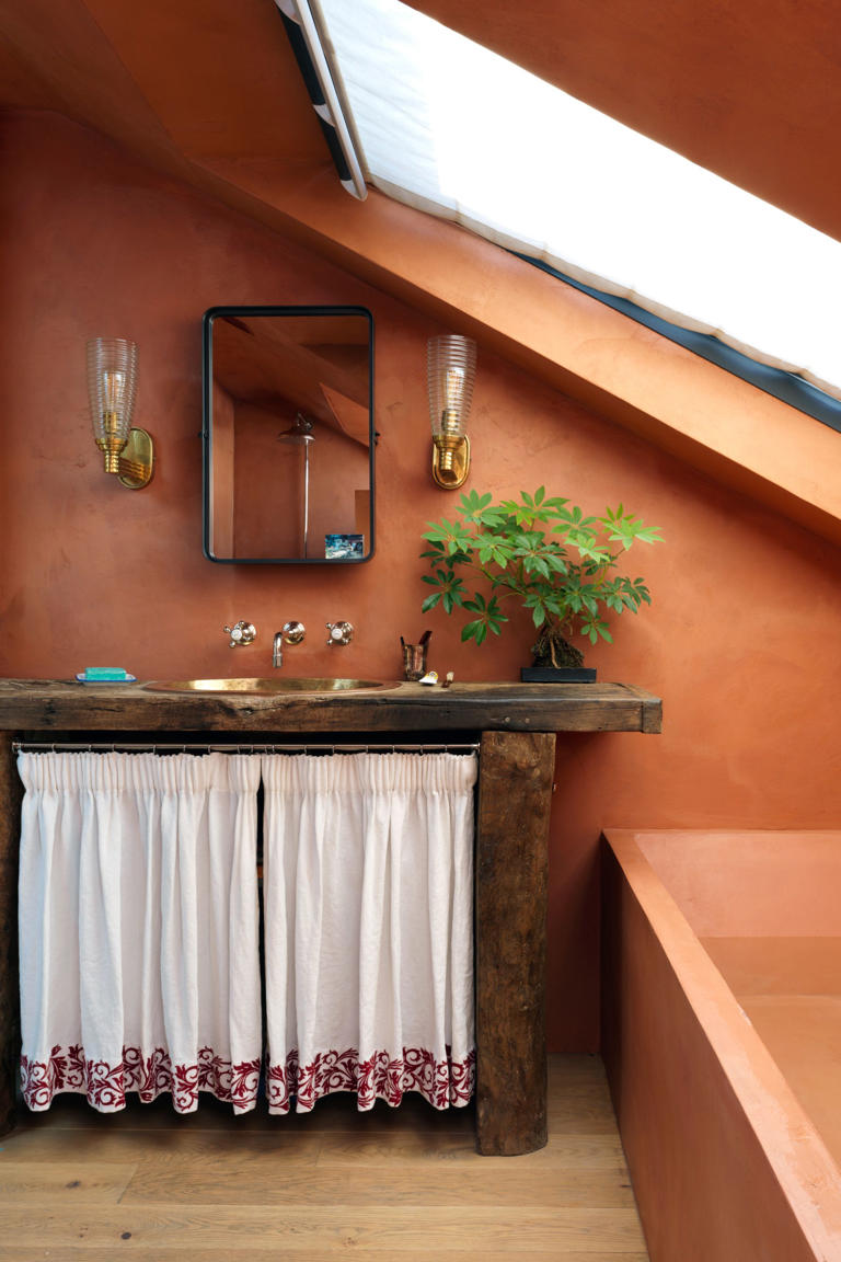 Design and decorate your perfect bathroom in 2026