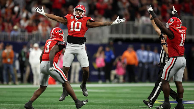 Georgia Bulldogs seeking $390K from former player for transfer damages