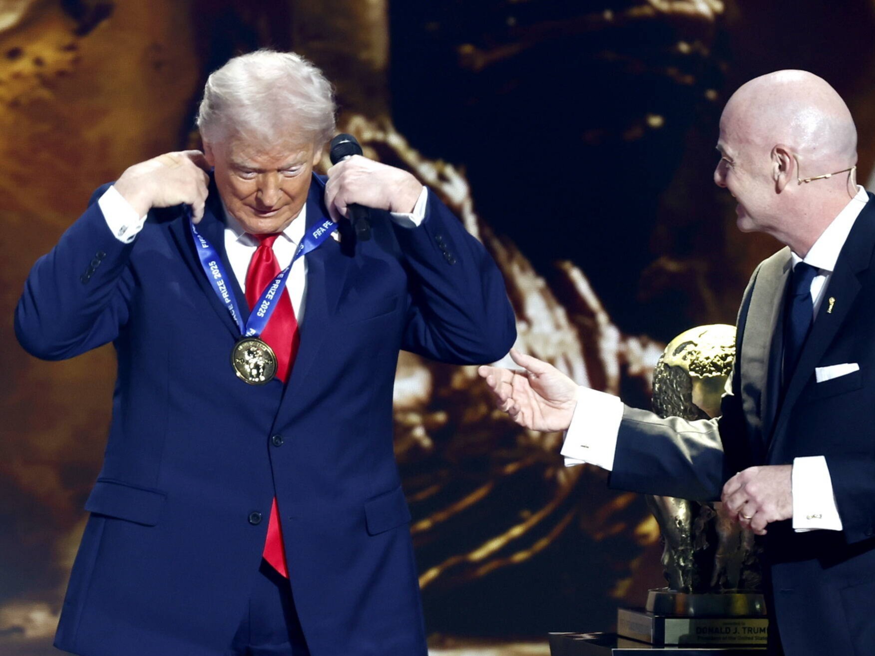 Trump opuści mecz. "Napięty harmonogram"