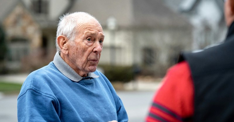 Homeowners ignore HOA president's threats, then get even by uncovering ...