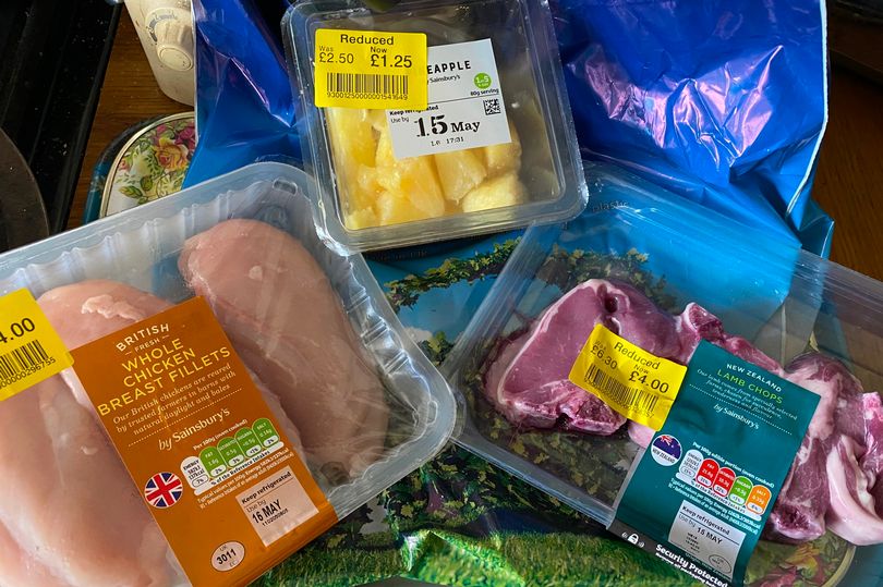 Best times to shop at Aldi, Tesco and Asda for huge yellow sticker ...