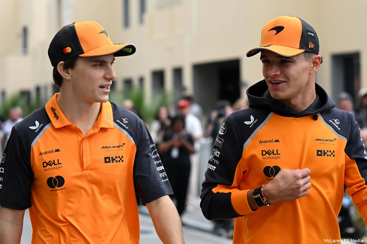 Verstappen zet teamgenoot en anderen voor schut met nieuw record ...