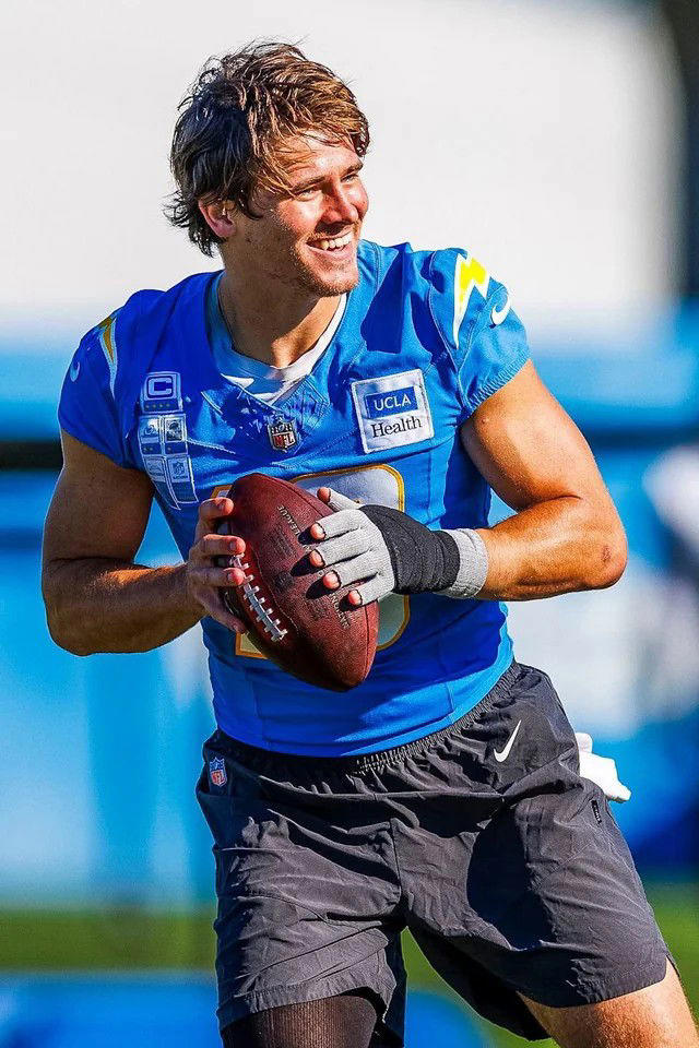 Chargers fans on Justin Herbert: 'I'm not gay but that man is an ...