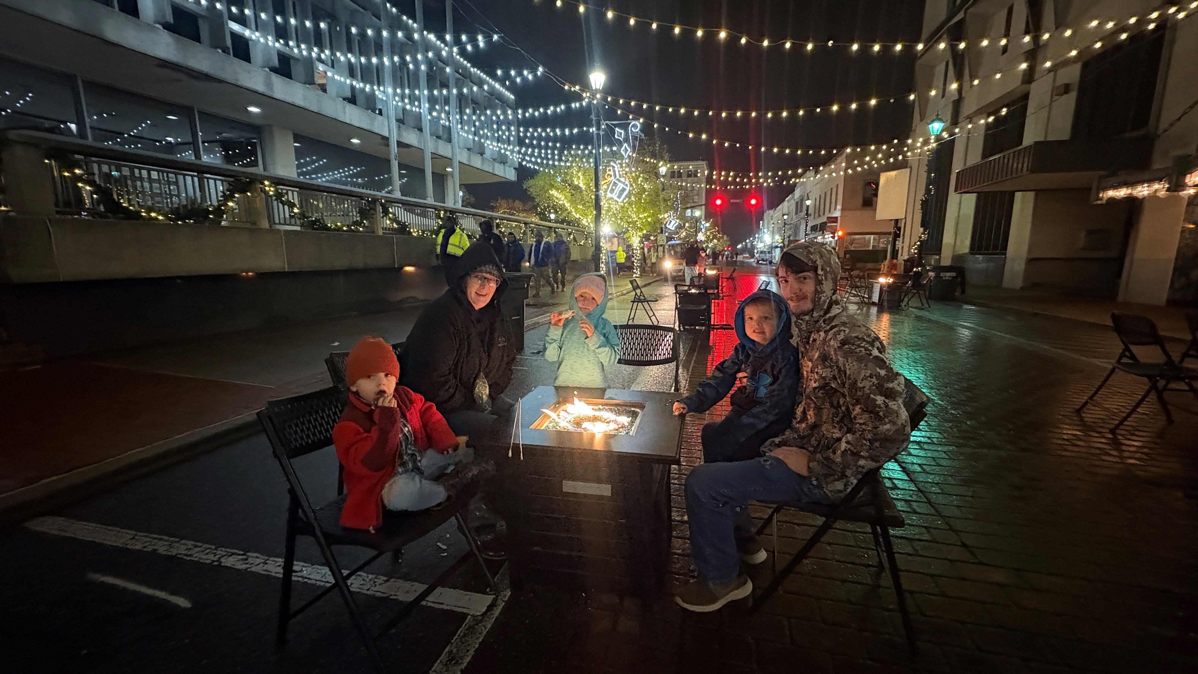 Holiday Magic kicks off Winter Fete in downtown Alexandria