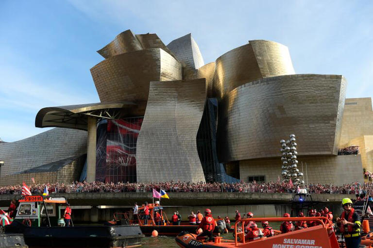 10 iconic Frank Gehry buildings that transformed their environments