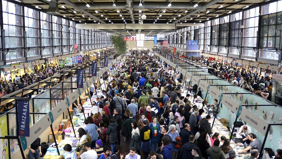 Durango da el pistoletazo de salida a su Azoka que cumple 60 años y cuenta con más de mil ...