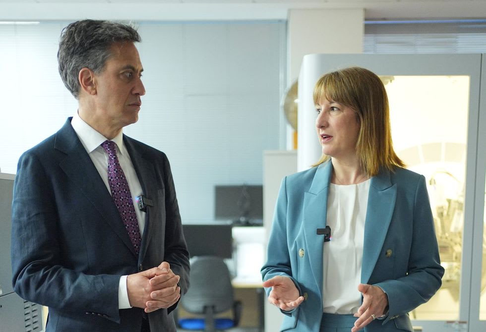 Ed Miliband at war with Rachel Reeves over plan to cut green levies on energy bills