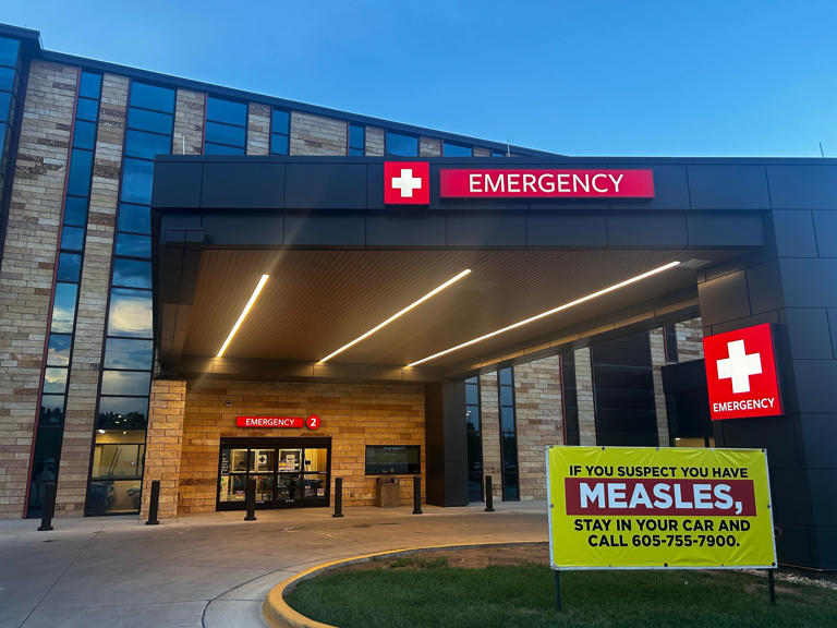 While scientists race to study spread of measles in US., Kennedy ...