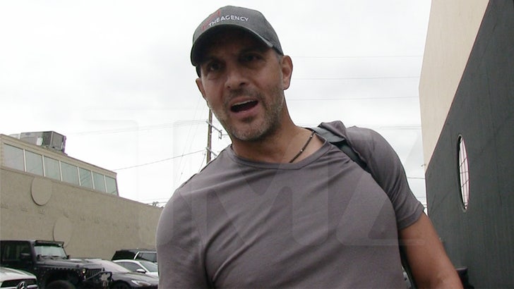 Kyle Richards reveals reaction to Mauricio Umansky and Rachel Zoe being ...