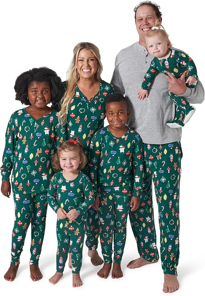 10 theme-fitting family Christmas pajamas for that perfect Christmas ...