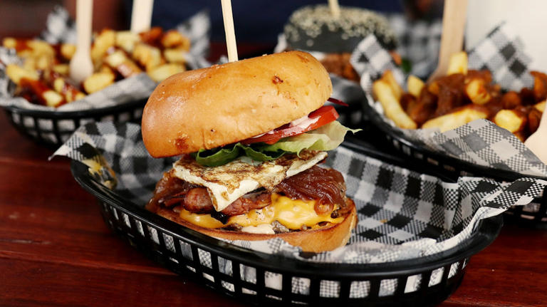 This once-popular 80s restaurant chain is making a major comeback