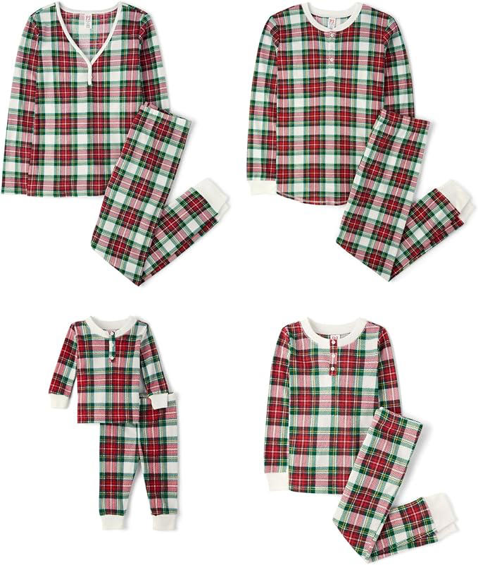 10 theme-fitting family Christmas pajamas for that perfect Christmas ...
