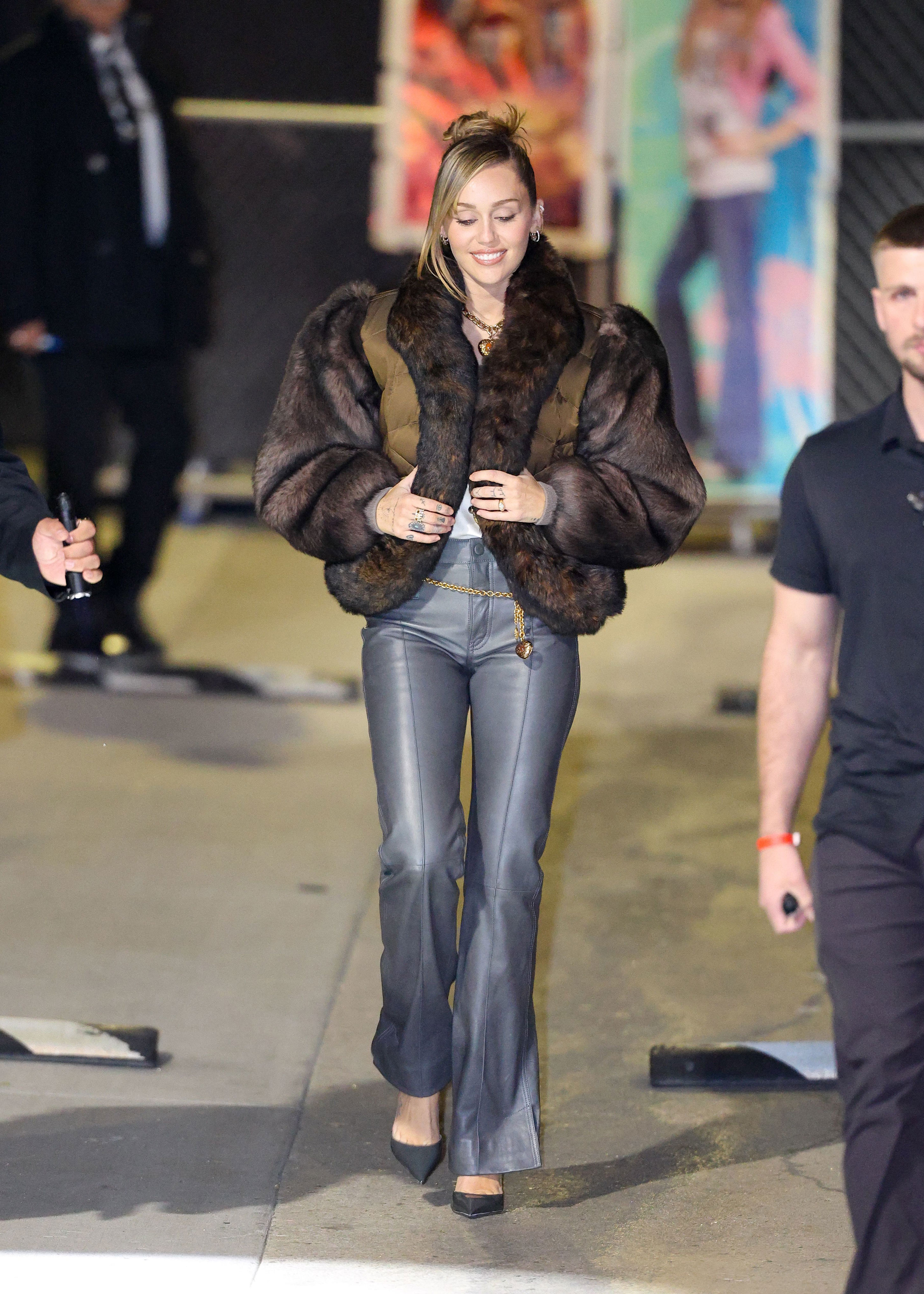 Miley Cyrus wore the most nostalgic Y2K updo