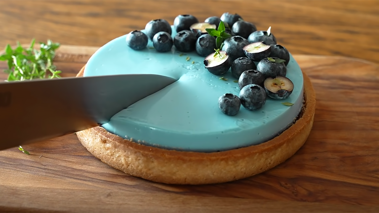 Making a sky blue tart without eggs or dairy