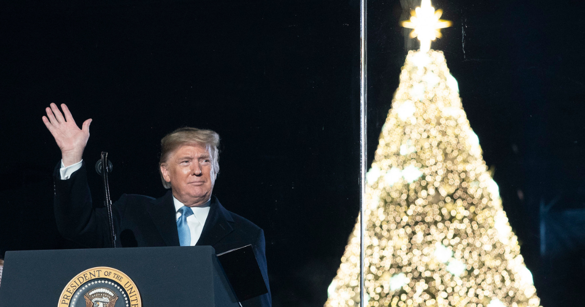 Trump’s teleprompter comes into view as he speeds through White House ...