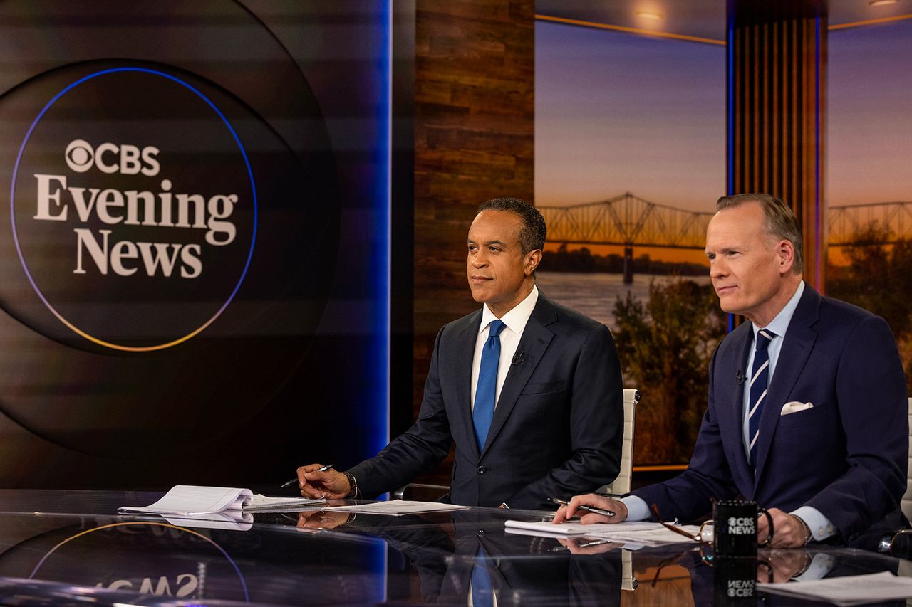 Maurice DuBois is leaving CBS Evening News weeks after co-anchor John ...