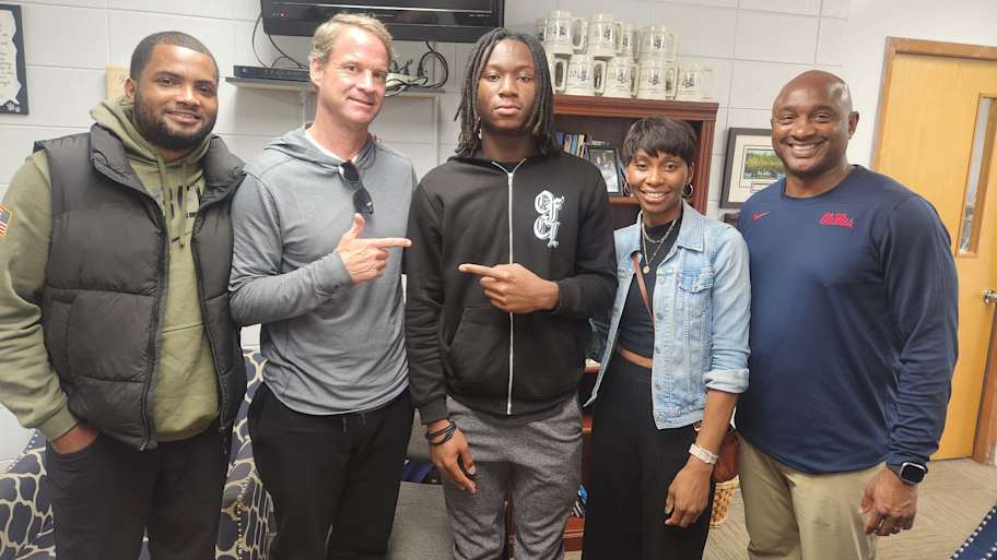 Ole Miss football signees intensifying pursuit for No. 3 wide receiver ...