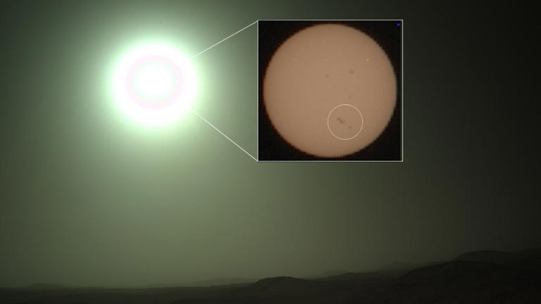 Giant sunspot on par with the one that birthed the Carrington event has ...