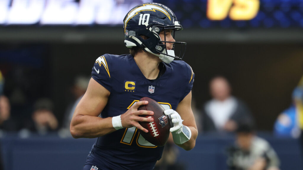 Pro Football Doc week 14 NFL injury analysis: Justin Herbert, Jayden ...
